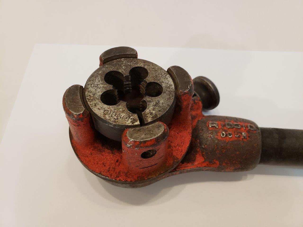RIDGID Pipe 00-R Hand Ratchet Threader & 1/2 die head | Chicago HVAC ...