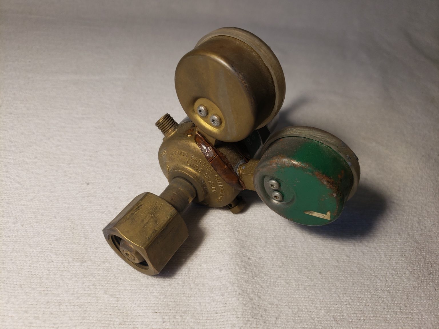 Linde Company Gas Regulator, Union Carbide Corporation, Model R-22-60 ...