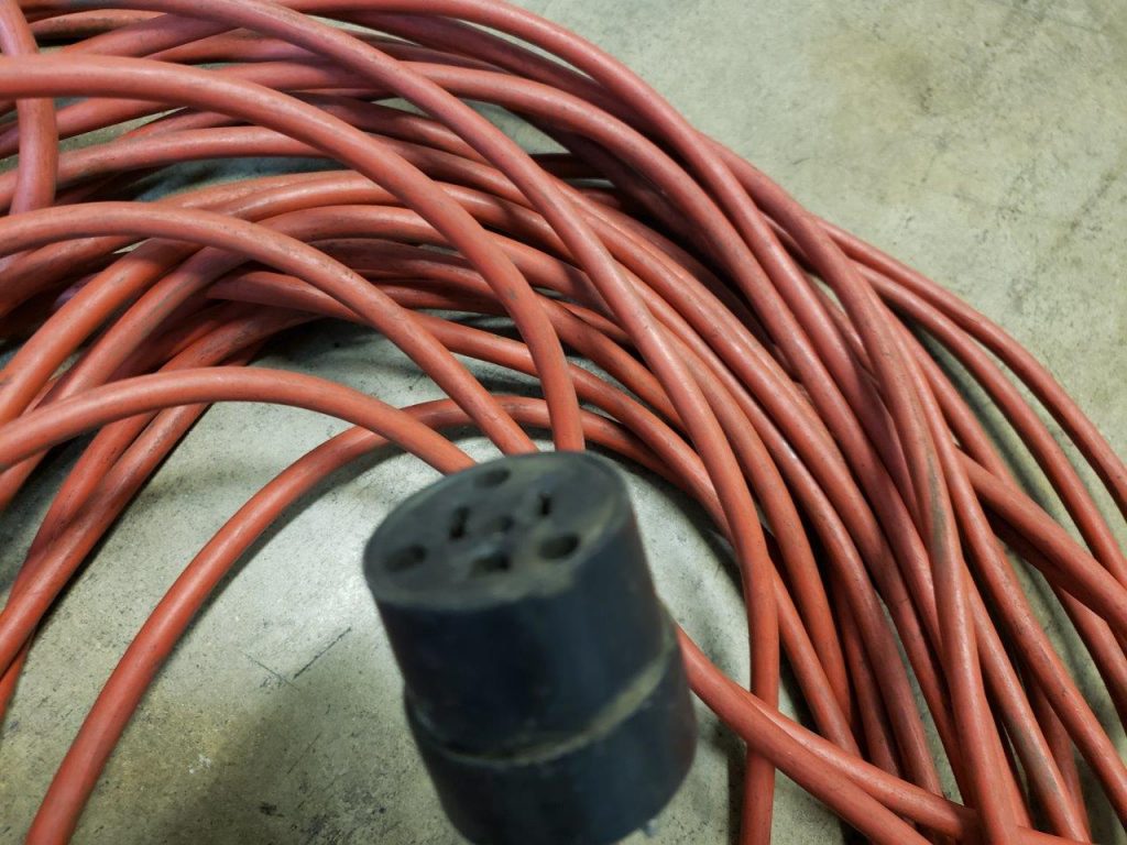 100 Feet ft Red Extension Cord for indoor/outdoor heavy duty use with ...