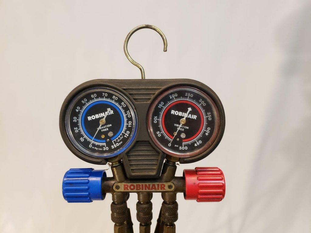 Robinair A/C Side Wheel Manifold Gauge Set with Hoses | Chicago HVAC ...