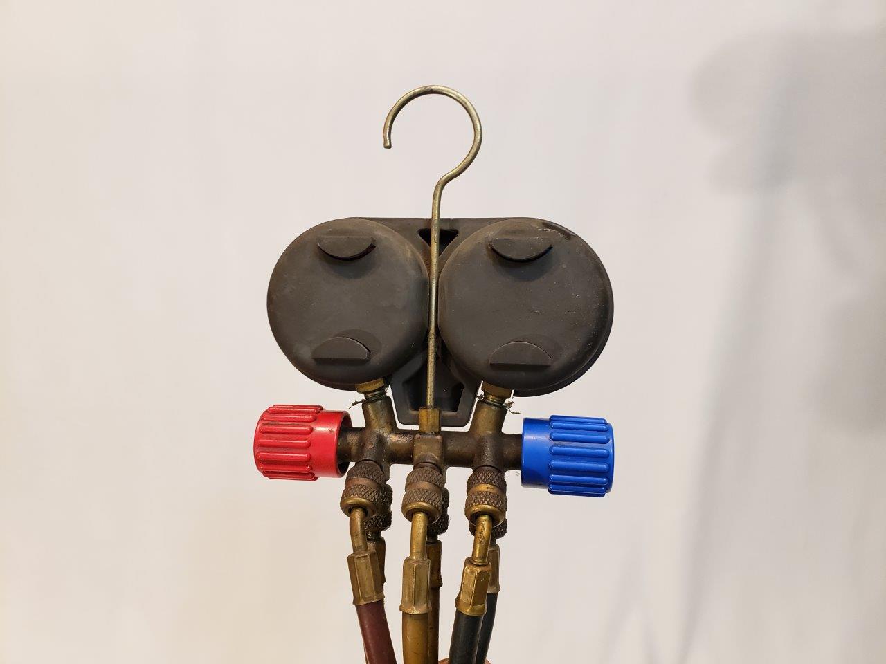 Robinair A/C Side Wheel Manifold Gauge Set with Hoses | Chicago HVAC ...