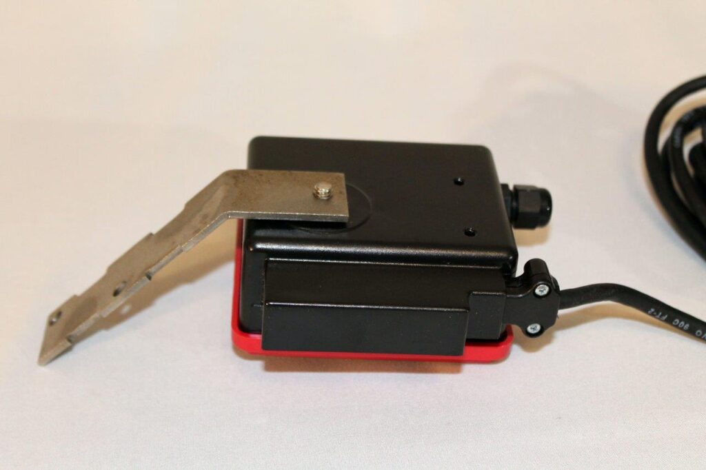 Potter PTS-C Plug-Type Supervisory Switch | Chicago HVAC tools and supplies