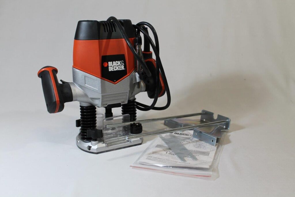 Black & Decker 10-Amp Variable Speed Plunge Router RP250 | Chicago HVAC ...