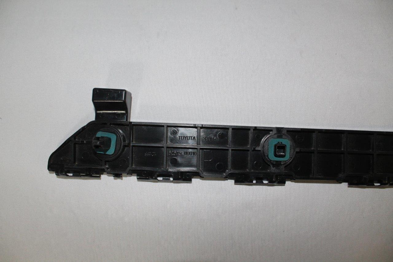 Genuine Toyota 52575-08010 Bumper Retainer Sienna 2011-2020 | Chicago ...