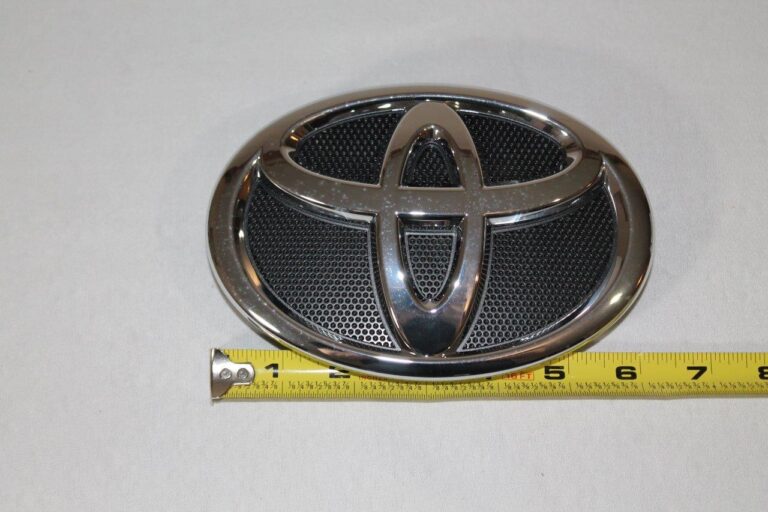 TOYOTA Genuine Accessories 75311-06100 Grille Emblem 7531106100 for ...